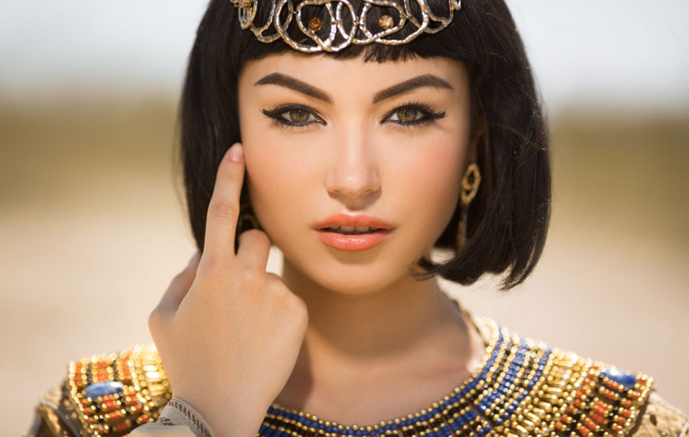 Cleopatra - Informatie Begin